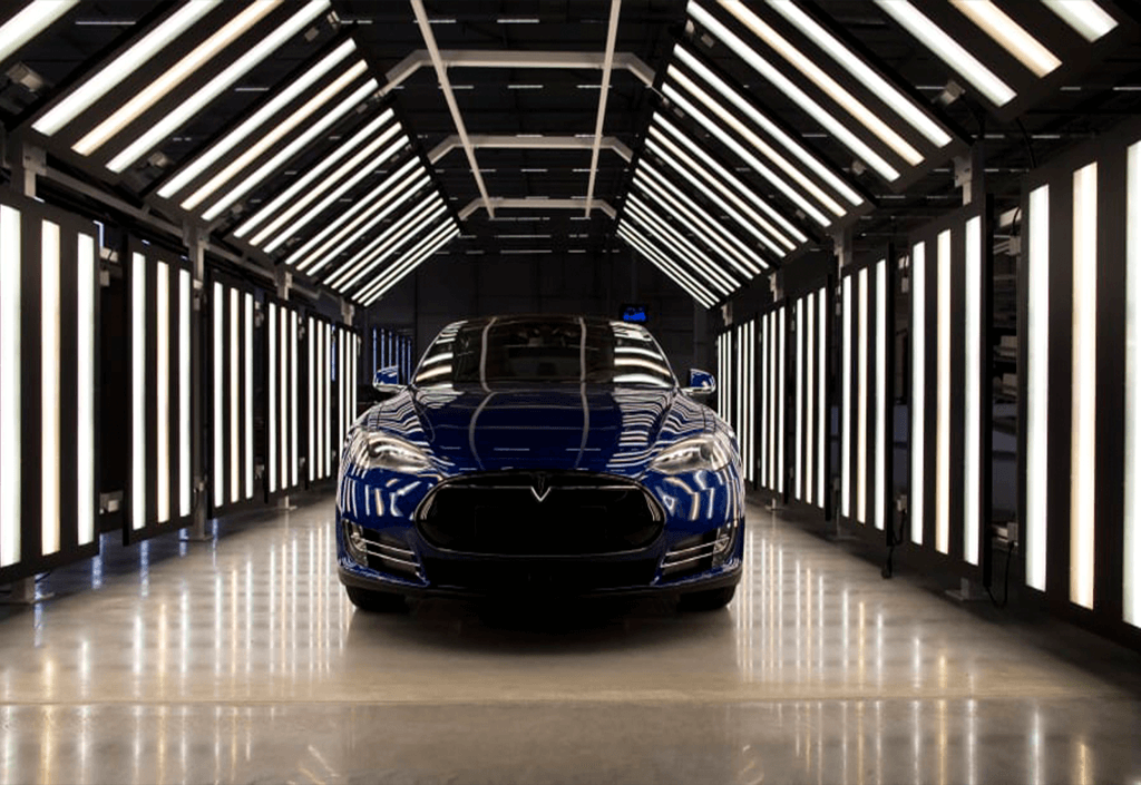 Elon Musk and Tesla Make a Bold Decision – TheAlphaCut